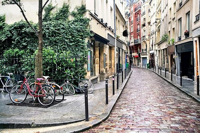 old quarters of paris