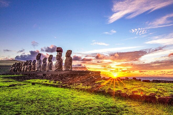 rapa nui national park &mdash; valpara&iacute;so