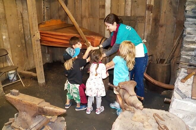 rose hill manor park