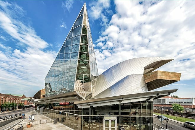 taubman museum of art 