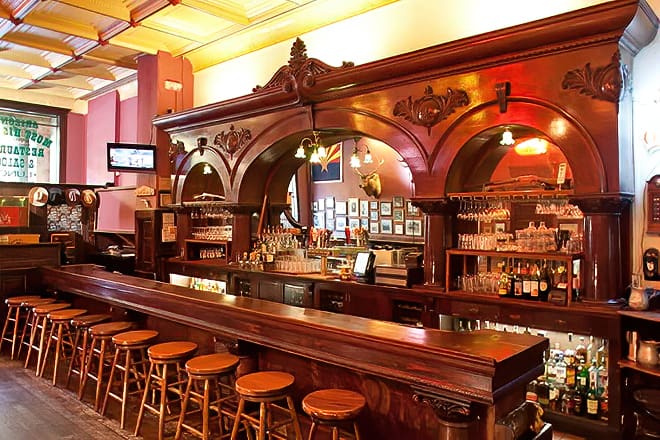 the palace restaurant and saloon