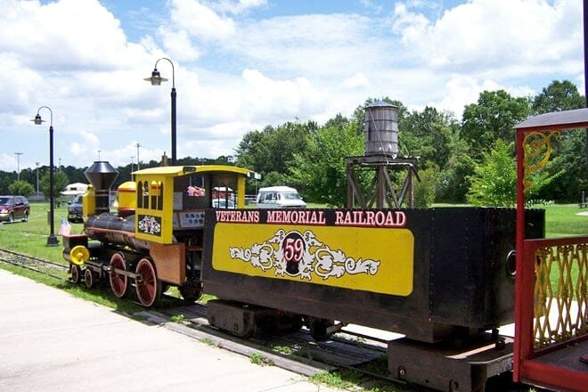 veterans memorial railroad