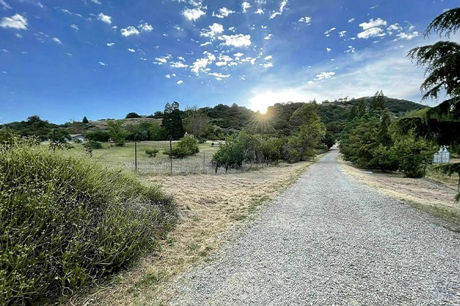 volcan mountain trailhead