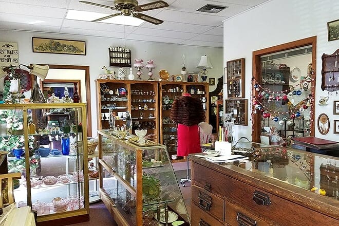 antique mall of hays