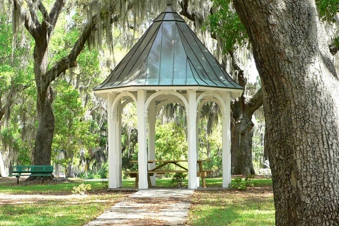 columbus square park
