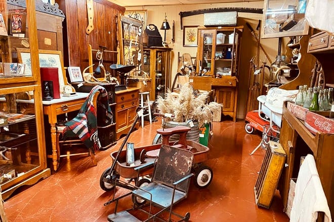 Estate Antiques & Collectibles