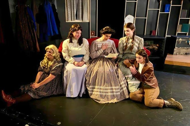 gaslight dinner theater