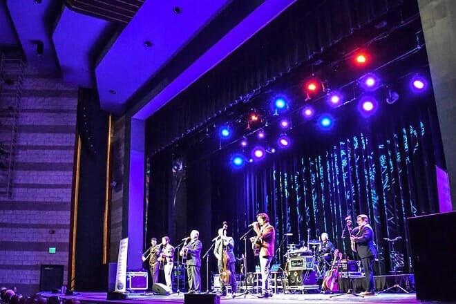 j.e. broyhill civic center