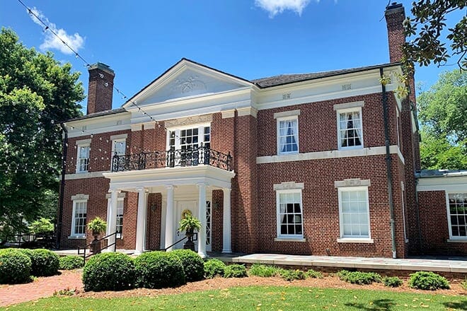 McRitchie-Hollis Museum