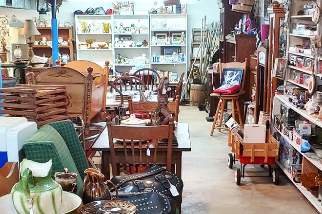 mount pilot antique mall