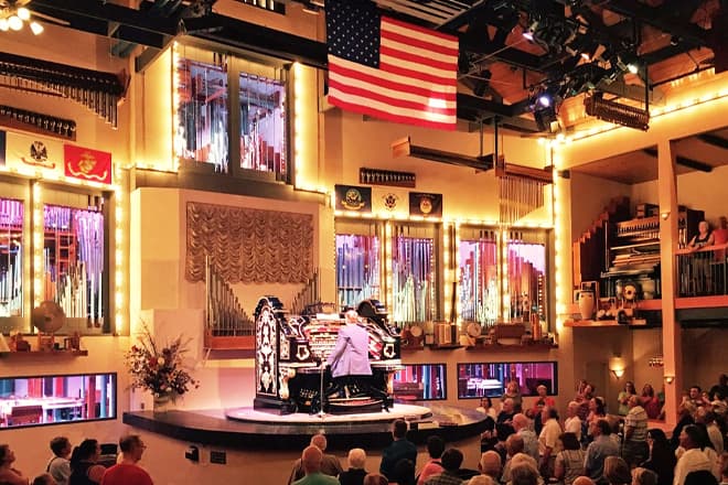 organ stop pizza