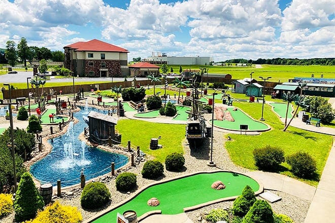shipwreck golf amusement center