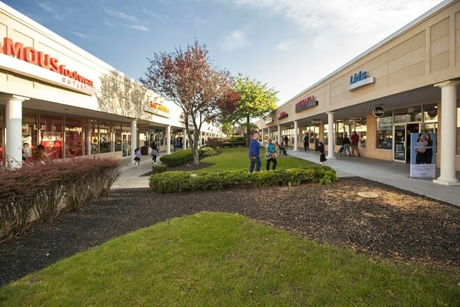 the crossings premium outlets