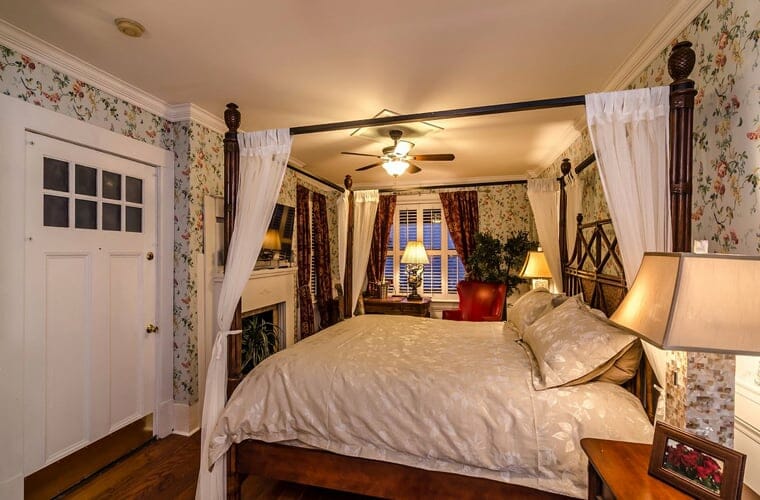 casablanca inn on the bay