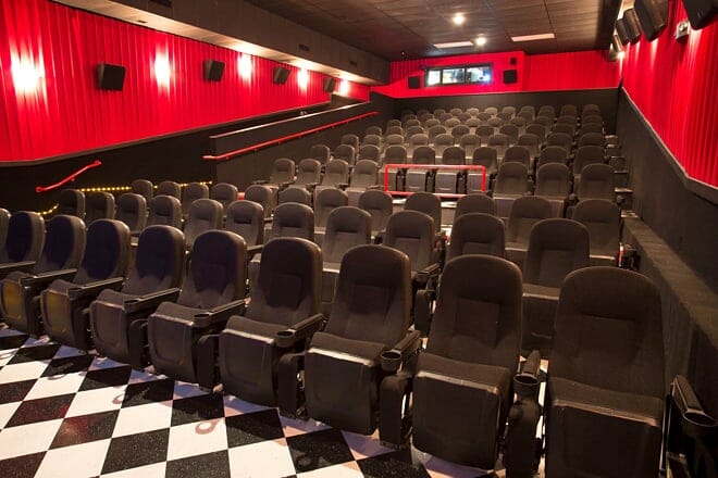 chisholm trail 8 theatres