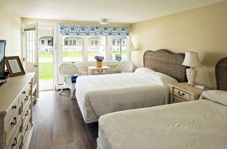 commodore inn resort