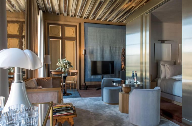 cour des vosges, the marais