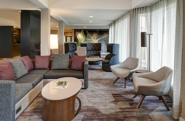 courtyard by marriott louisville east