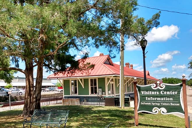 defuniak springs visitors center