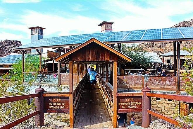 desert bar and nellie e saloon