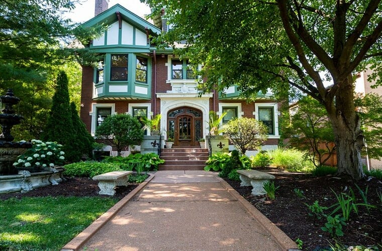 Fleur-de-Lys Mansion