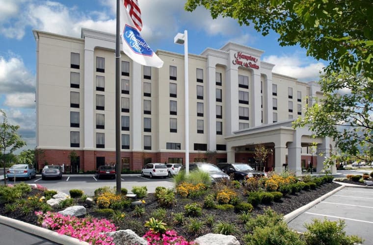 hampton inn & suites columbus polaris
