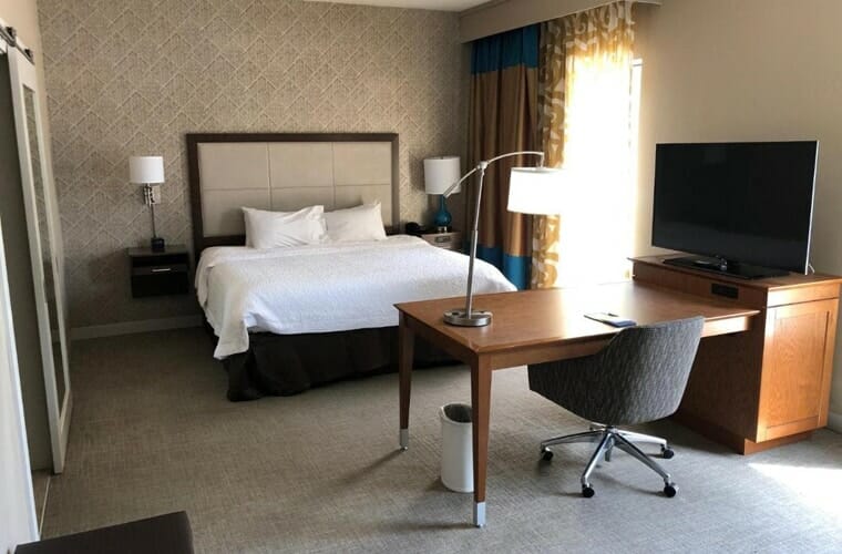 hampton inn & suites tampa busch gardens area