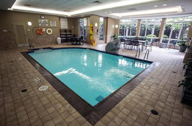 hilton garden inn louisville airport