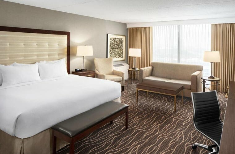 hilton kansas city airport