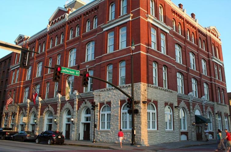 hotel indigo savannah historic district