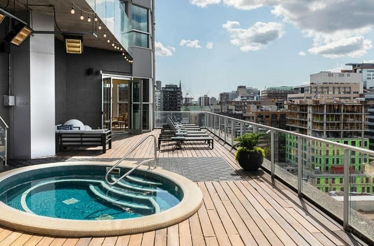 hotel le crystal montreal