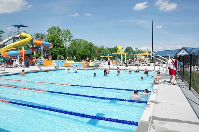 laurel park pool