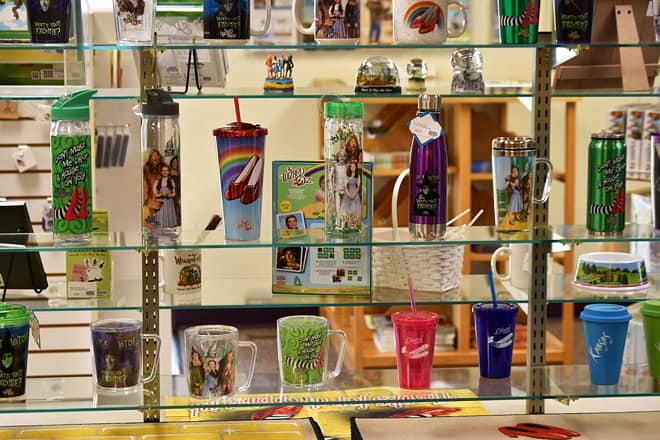 liberal tourist information center & gift shop