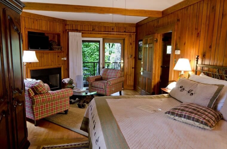 lodge on lake lure