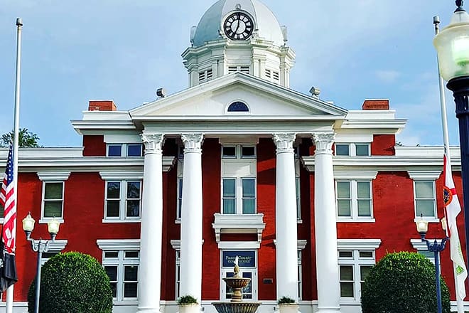 pasco county courthouse