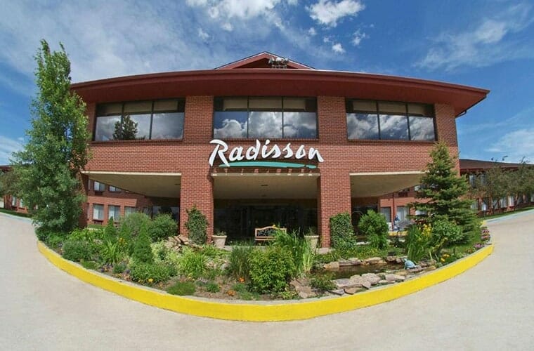 radisson hotel colorado springs airport