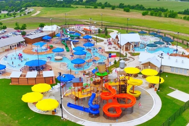 rock&rsquo;n river family aquatic center