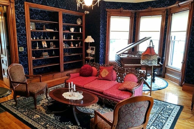 sk pierce haunted victorian mansion