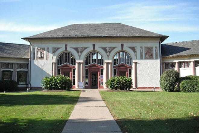 saratoga springs visitor center