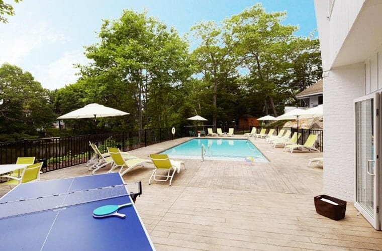 the lodge on the cove