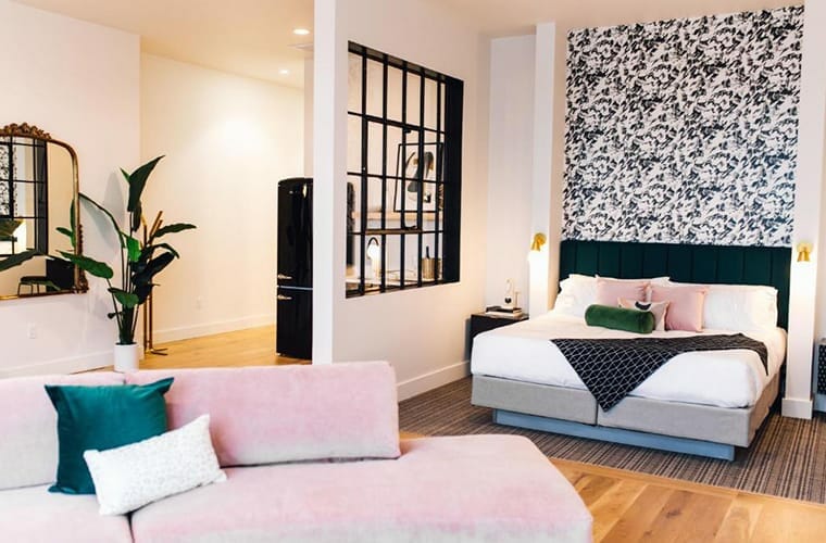 vandyke bed and beverage