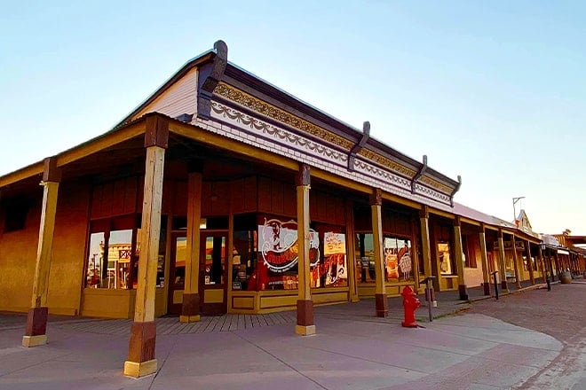 wyatt earp's oriental saloon & theater