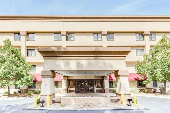 baymont by wyndham kalamazoo