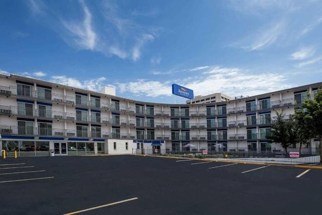 baymont by wyndham spokane