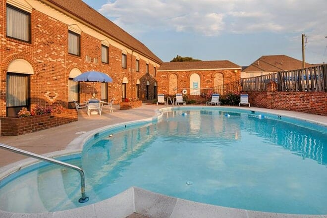 Best Western Plus Governor's Inn (North Chesterfield)