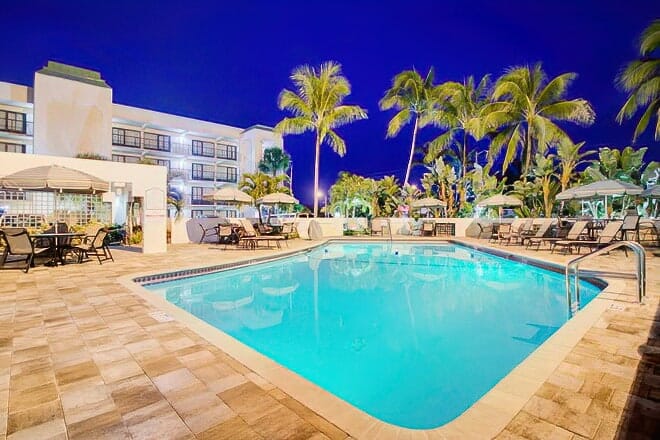 boca raton plaza hotel & suites