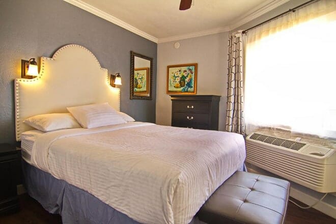 casablanca inn on the beach