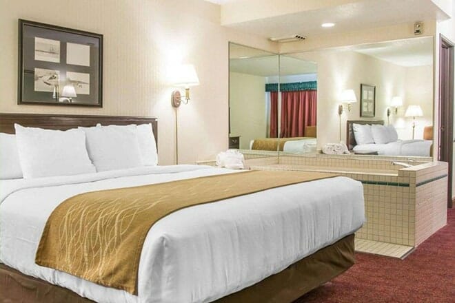 comfort inn lakeside