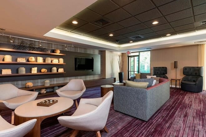 courtyard traverse city