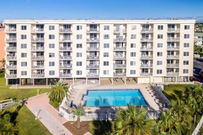 destin on the gulf by holiday isle